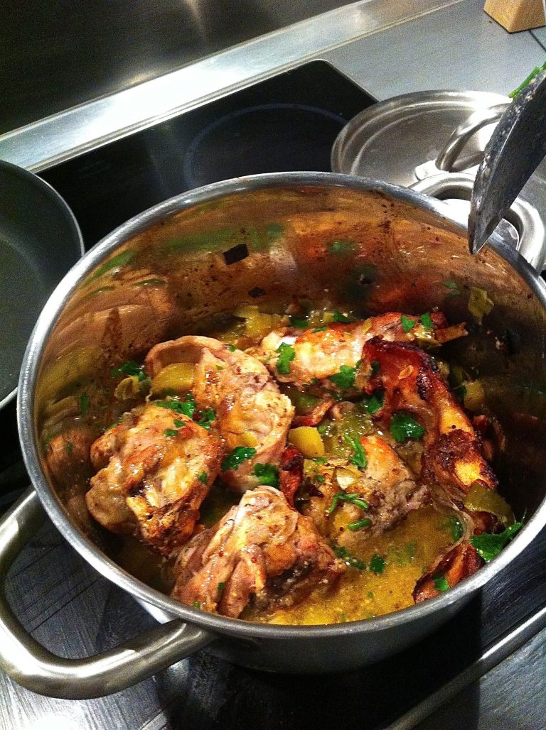 Everyday Paris - Erik Larson